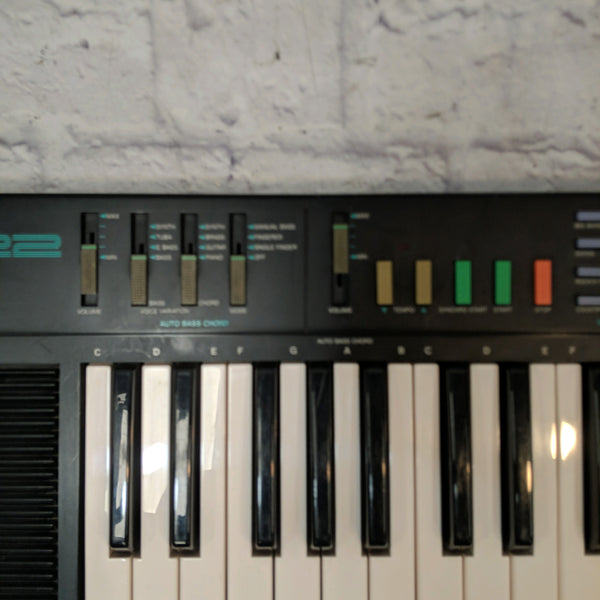 Yamaha PSR-22 61-Key Electronic Keyboard - Evolution Music