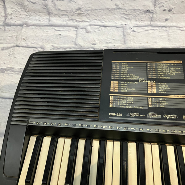 Yamaha PSR-225 Digital piano - Evolution Music