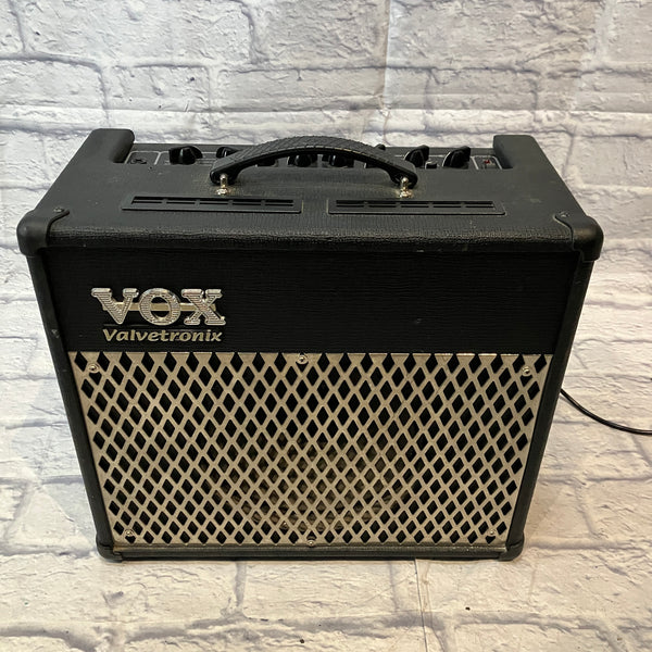 Vox AD30VT Valvetronix 30W 1x10 Modeling Guitar Combo Amp - Evolution Music