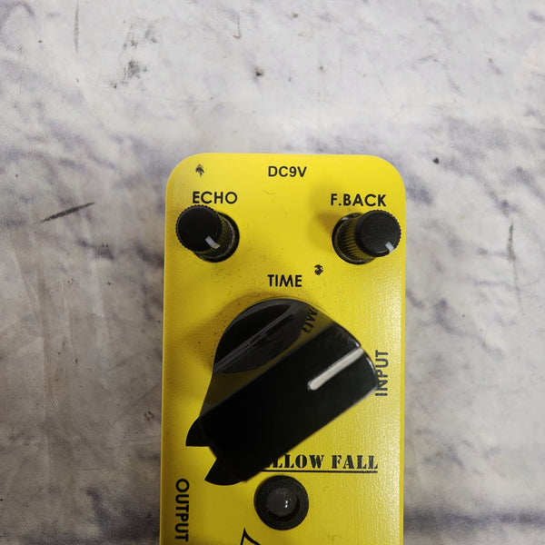 Donner Yellow Fall Analog Delay Mini Pedal - Evolution Music