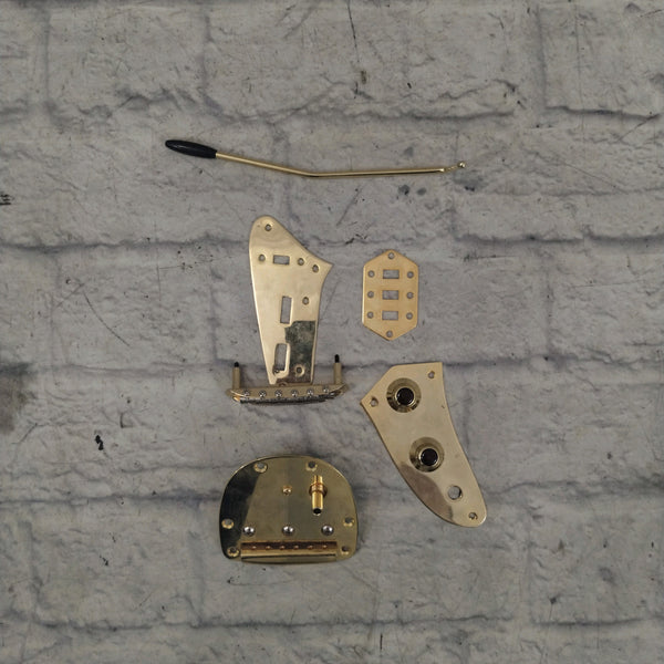 Fender Accessories Jaguar Hardware Kit (Gold) - Evolution Music