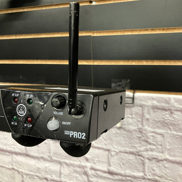 AKG SR40 Wireless Instrument Setup - Evolution Music