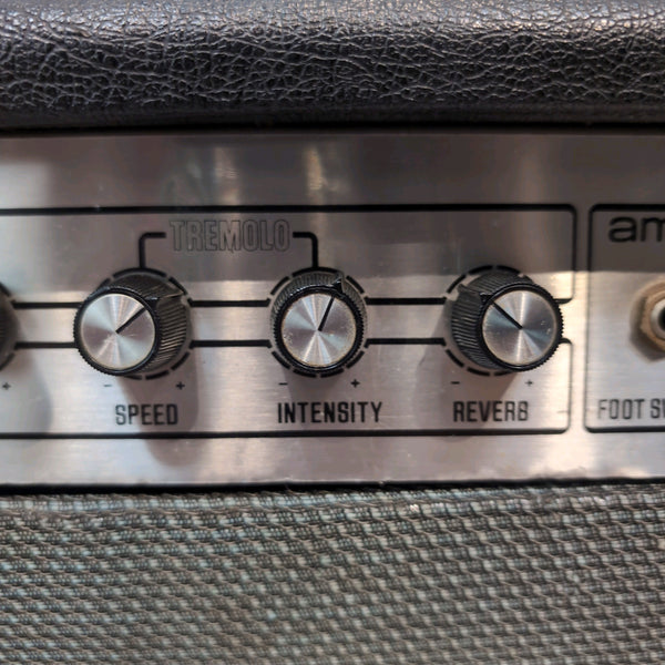 Ampeg G-110 Vintage Solid State Guitar Combo w/Tremolo & Reverb 1970s ...