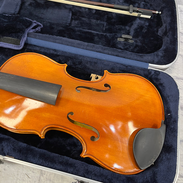 Eastman VA100 16 Viola with Case - Evolution Music