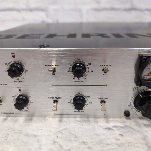 Behringer Tube Ultragrain T1953 - Microphone/Line Preamplifier ...