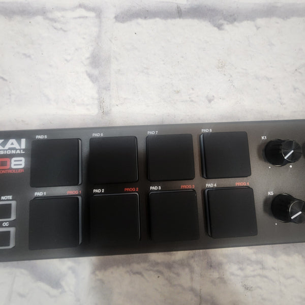 Akai LPD8 Laptop Pad Controller - Evolution Music