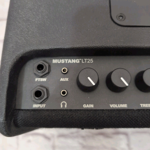 Fender Mustang LT25 25-Watt 1x8" Digital Modeling Guitar Combo Amp ...