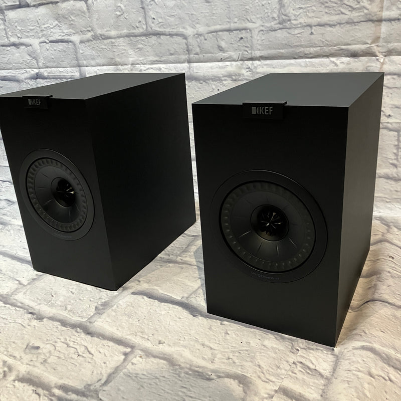 KEF Q150 Passive Bookshelf Speakers Pair - Evolution Music