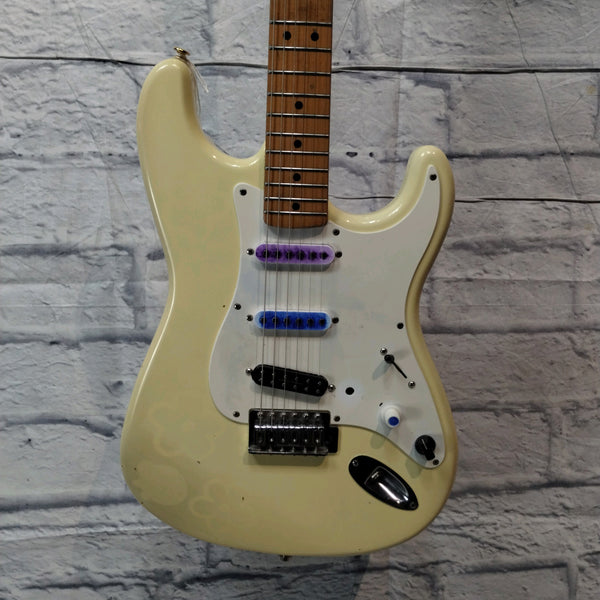 Fender Black Label MIM Stratocaster Cream - Evolution Music