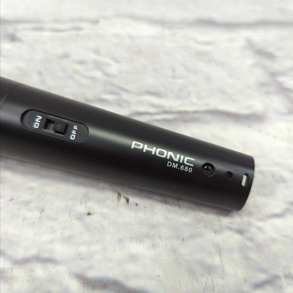 Phonic DM.680 Dynamic Vocal Microphone w/ Switch and Bag - Evolution Music