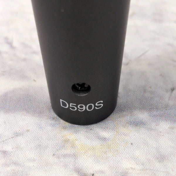 AKG D590S Dynamic Vocal Microphone with Switch - Evolution Music