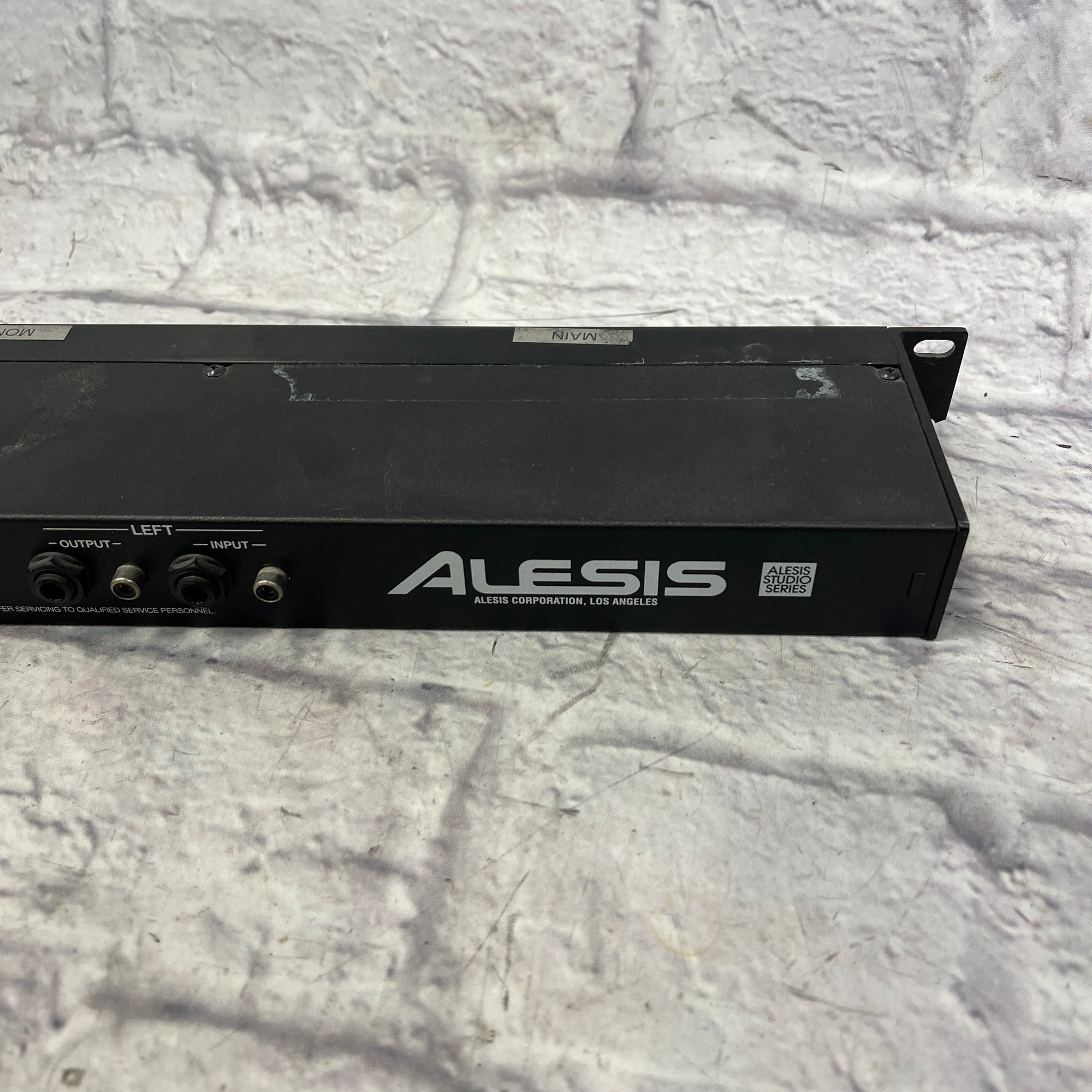Alesis MEQ-230 Rack Equalizer - Evolution Music