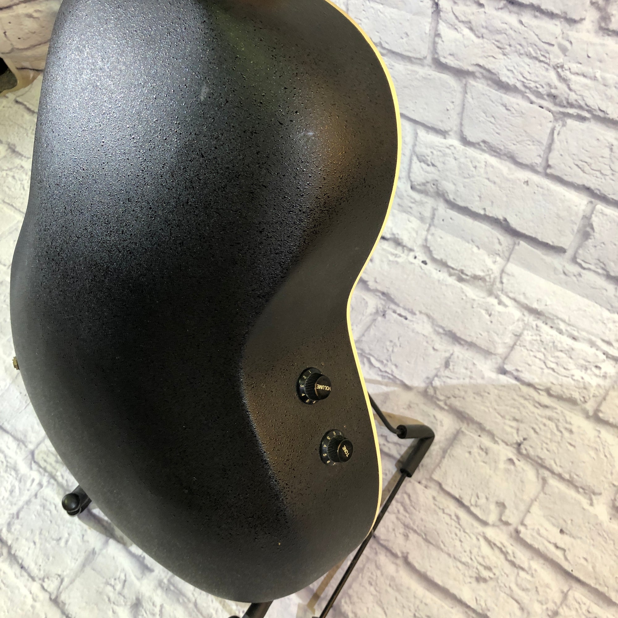 Ovation Celebrity CC67 Acoustic - Evolution Music