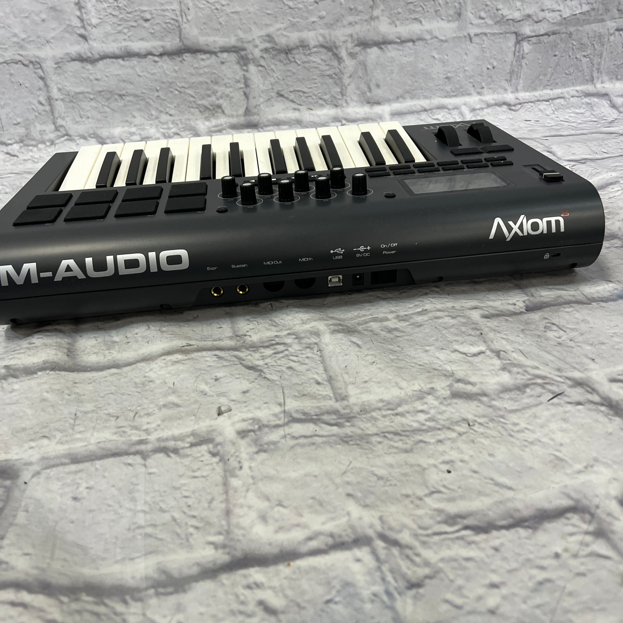 M-Audio Axiom 25 25-Key MIDI Controller - Evolution Music
