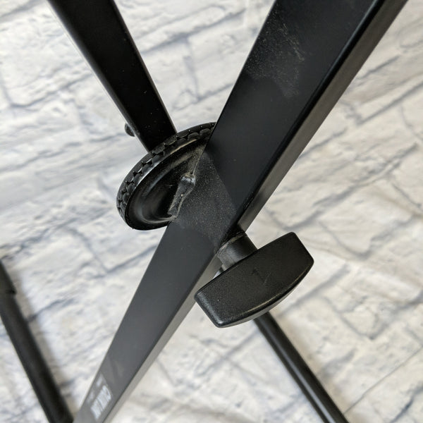 Quik Lok keyboard stand Keyboard Stands - Evolution Music