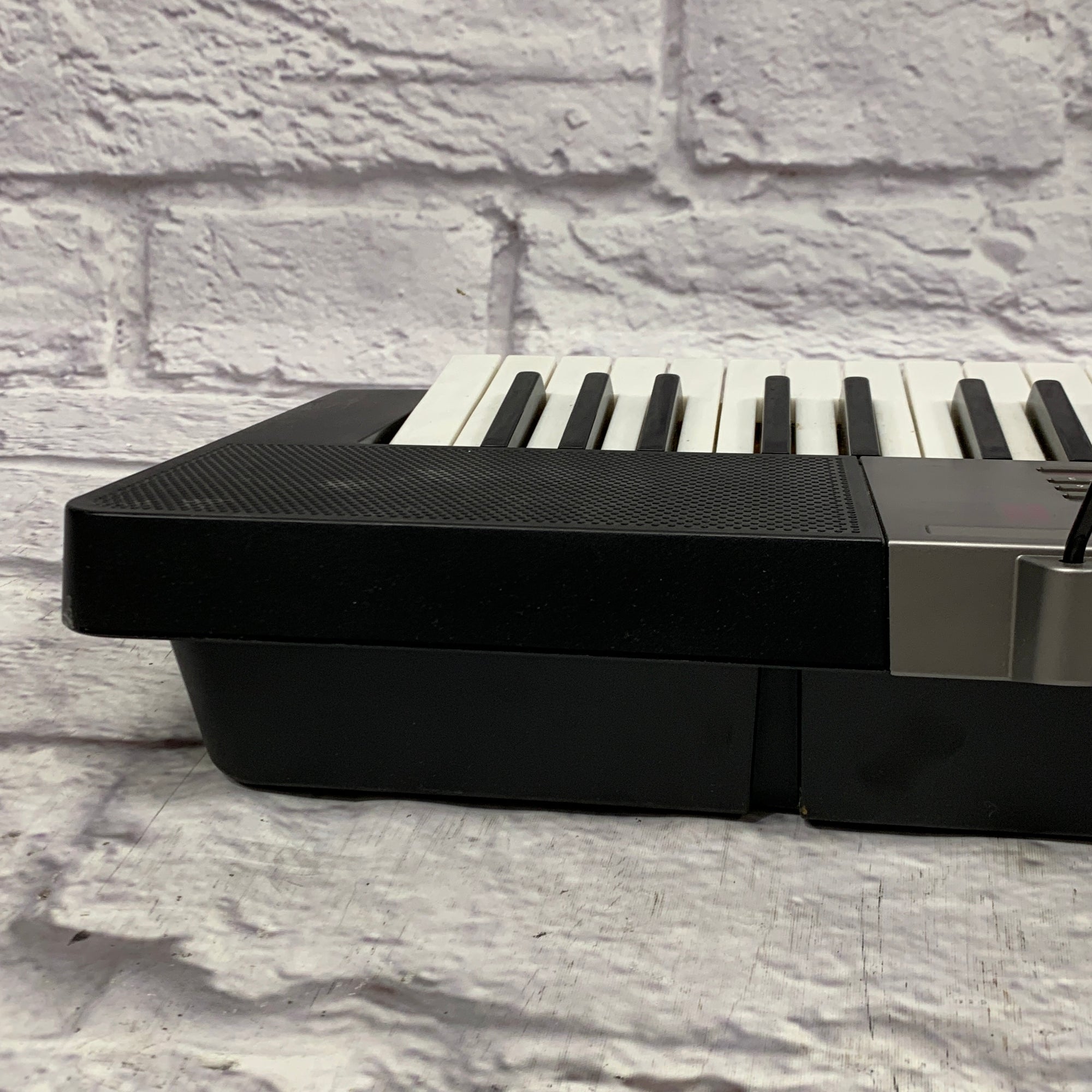 Casio LK-165 61-Key Key-Lighting Keyboard - Evolution Music