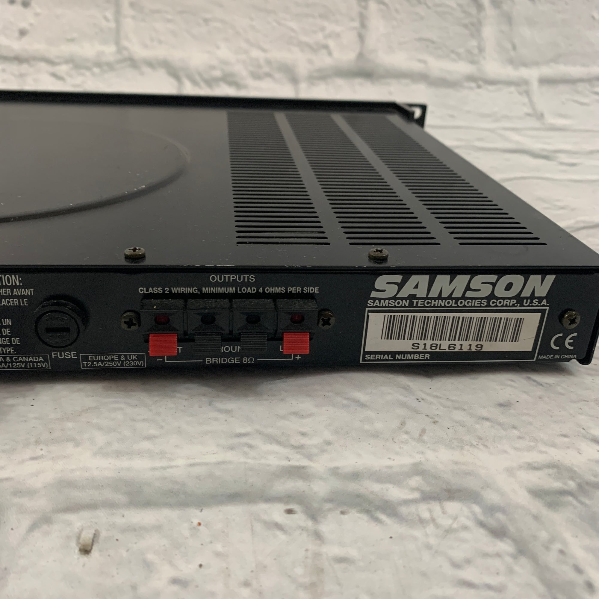 Samson Servo 120 Stereo Rackmount Power Amplifier - Evolution Music