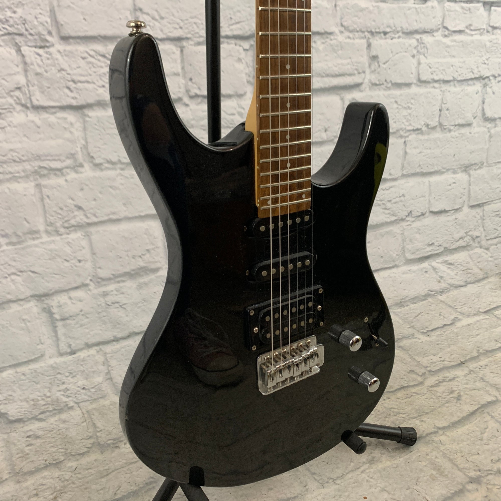 Washburn RX-10 Electric Guitar - Black - Evolution Music