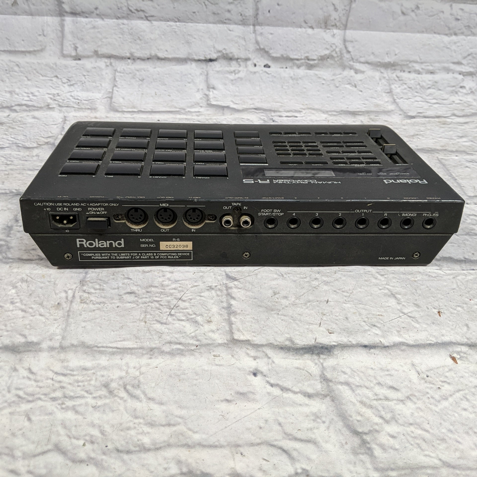 Roland R5 Electronic Drum Machine with Power Supply - Evolution Music