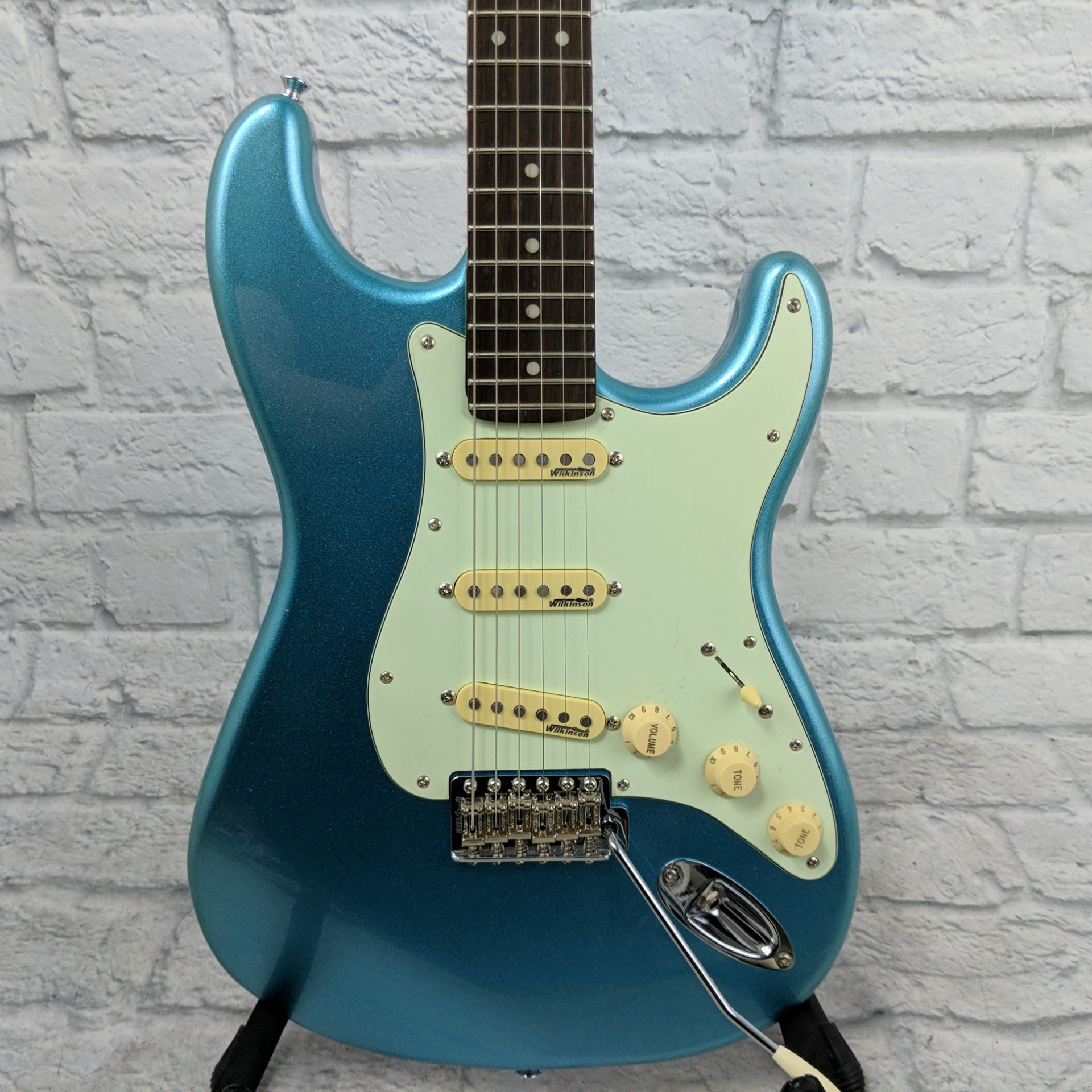 Vintage V6CAB Reissued Candy Apple Blue - Evolution Music