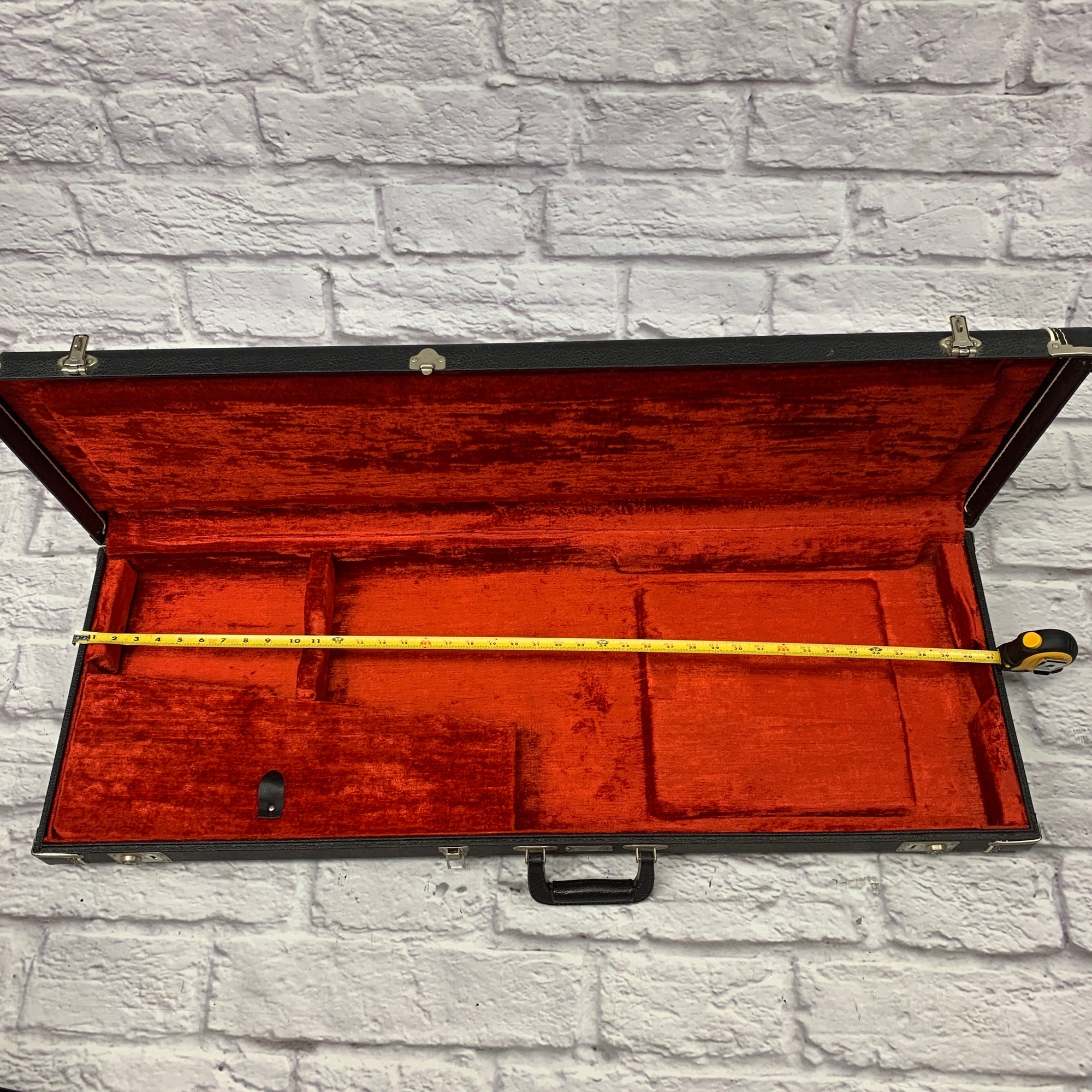 Fender Electric Guitar Hardcase w/ Lock & Keys - Evolution Music