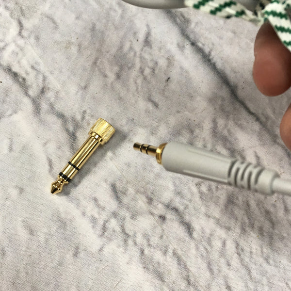 Numark Electrowave Premium Isolating Headphones - Evolution Music