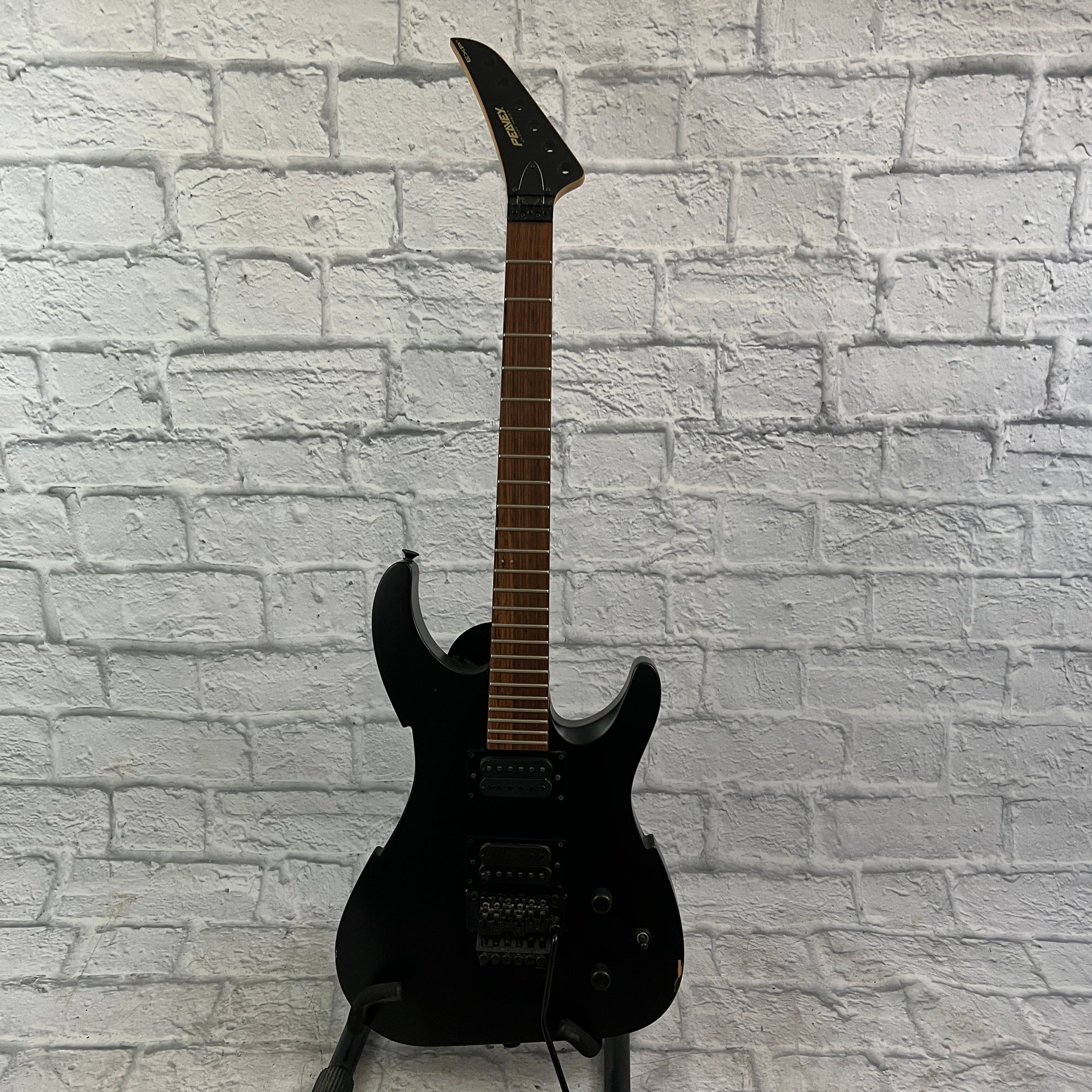 PROJECT Peavey EXP V-Type Electric Guitar - Black - Evolution Music