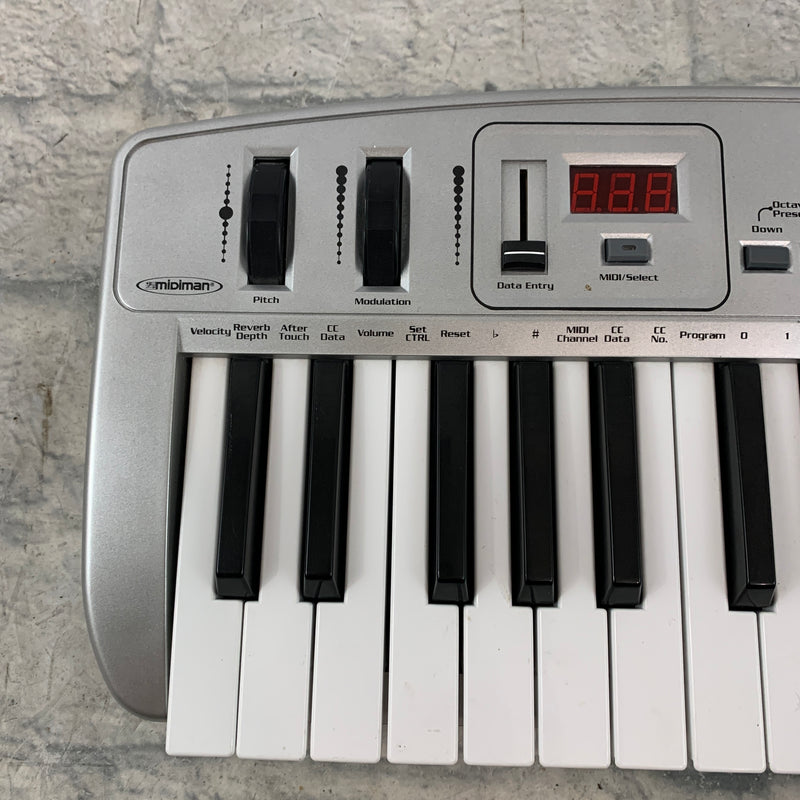 Midiman Oxygen 8 Midi Keyboard - Evolution Music