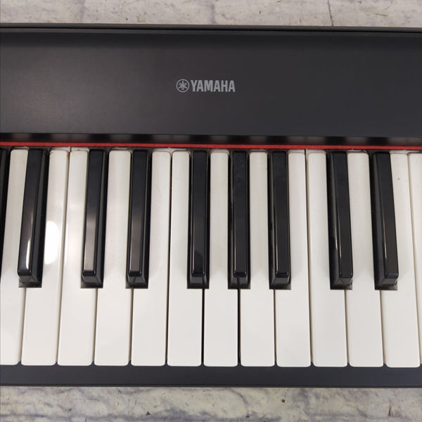 Yamaha Piaggero NP-11 61-Key Lightweight Keyboard - Evolution Music