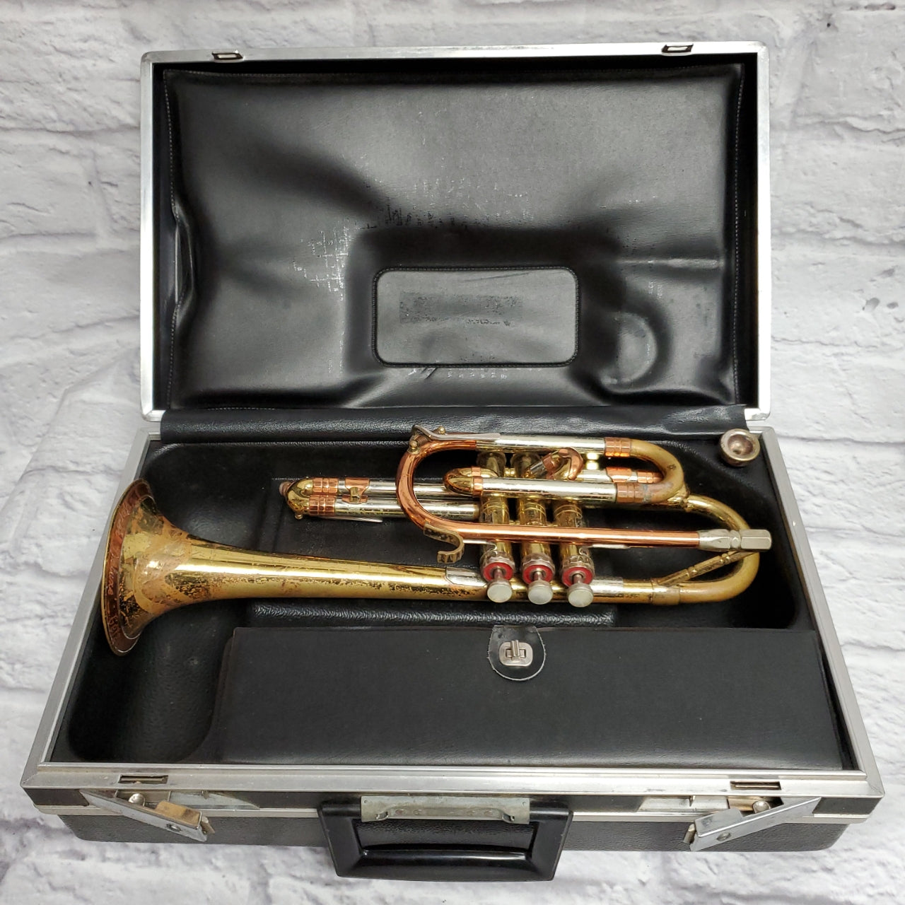 1956 Getzen Super Deluxe Tone Balanced Cornet with case and mouthpiece ...