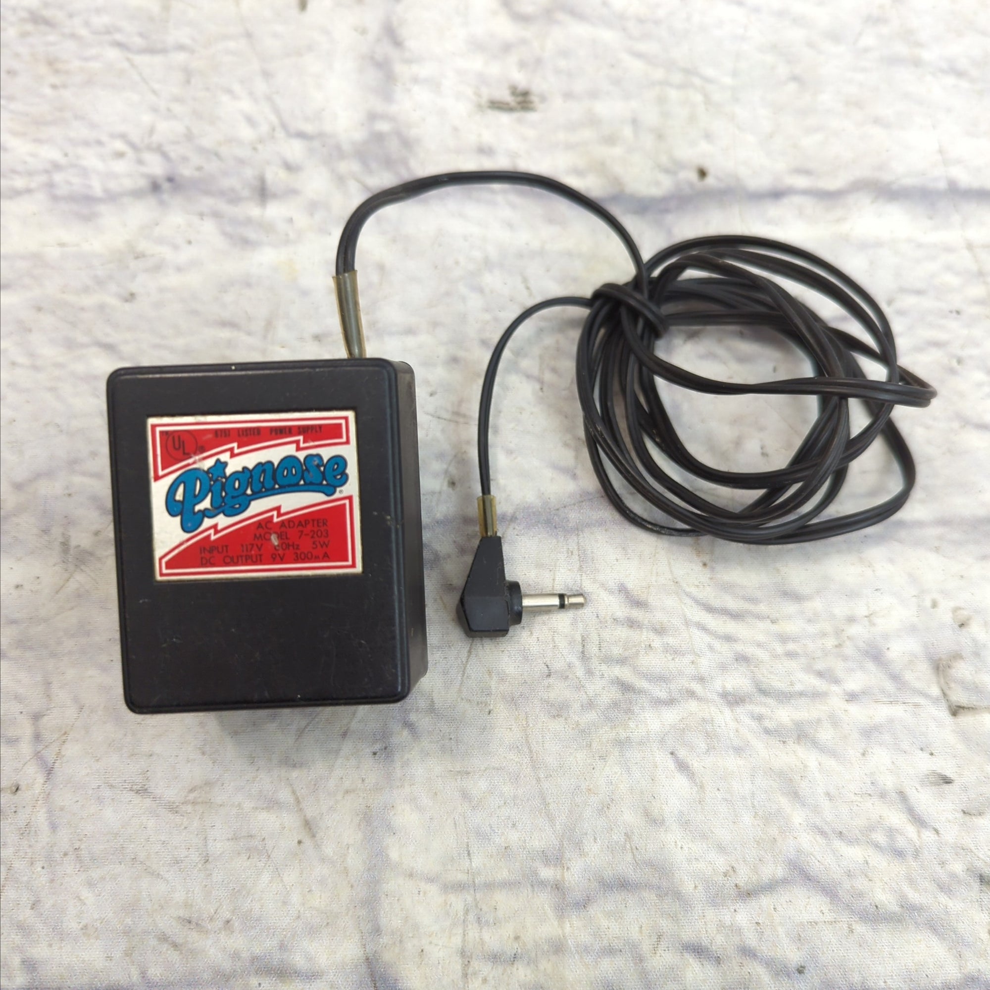 Pignose 9V DC 300mA Power Supply with Male Connector - Evolution Music
