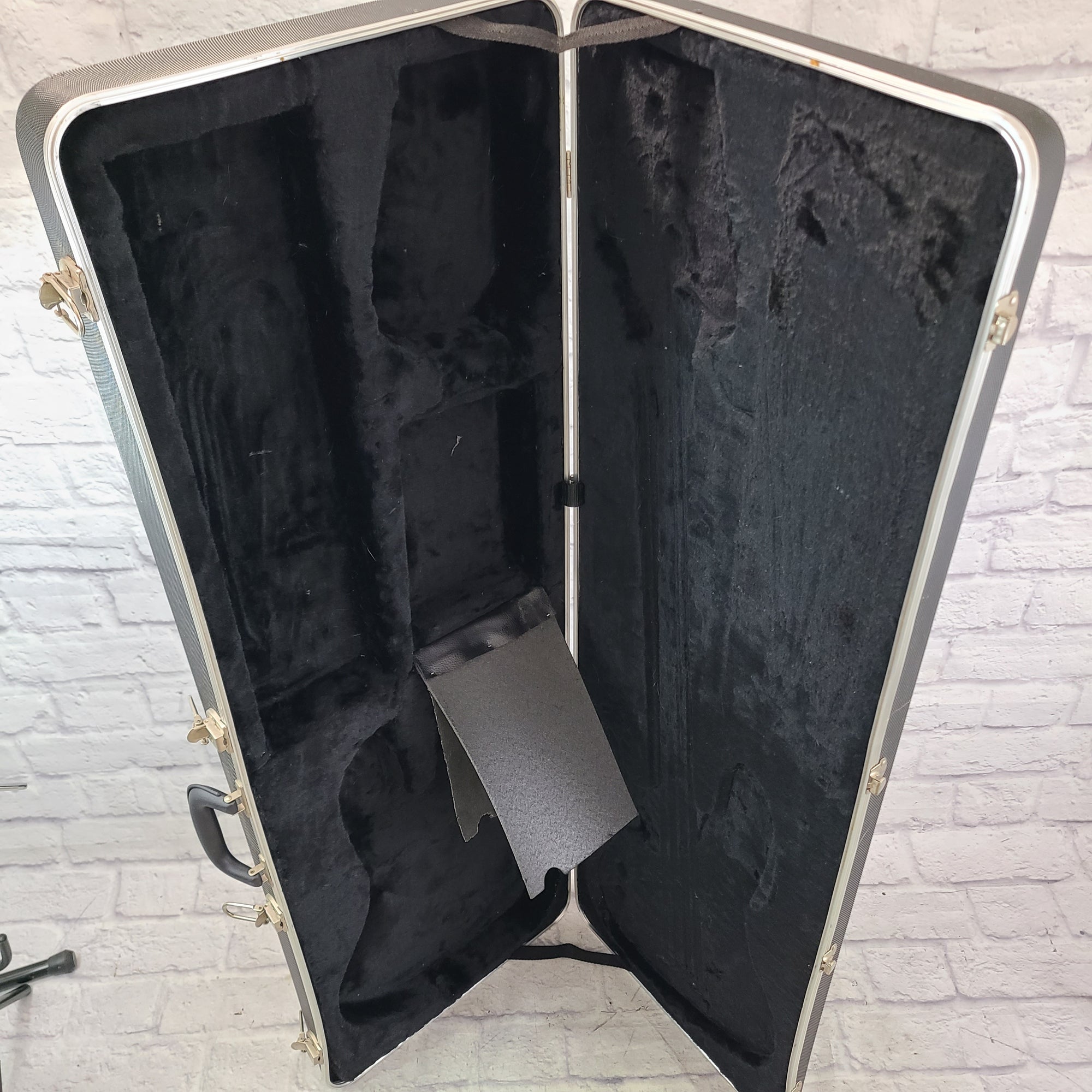 Squier Bass Guitar Hard Case - Evolution Music