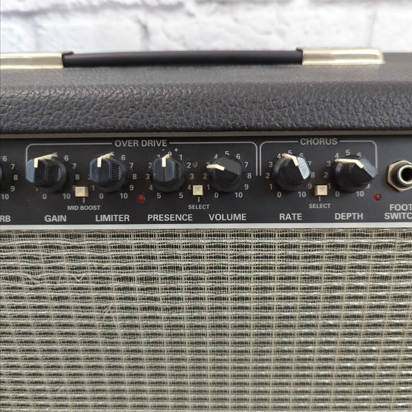 Fender Princeton Stereo Chorus 2-Channel 2x10 Solid State Guitar Combo ...