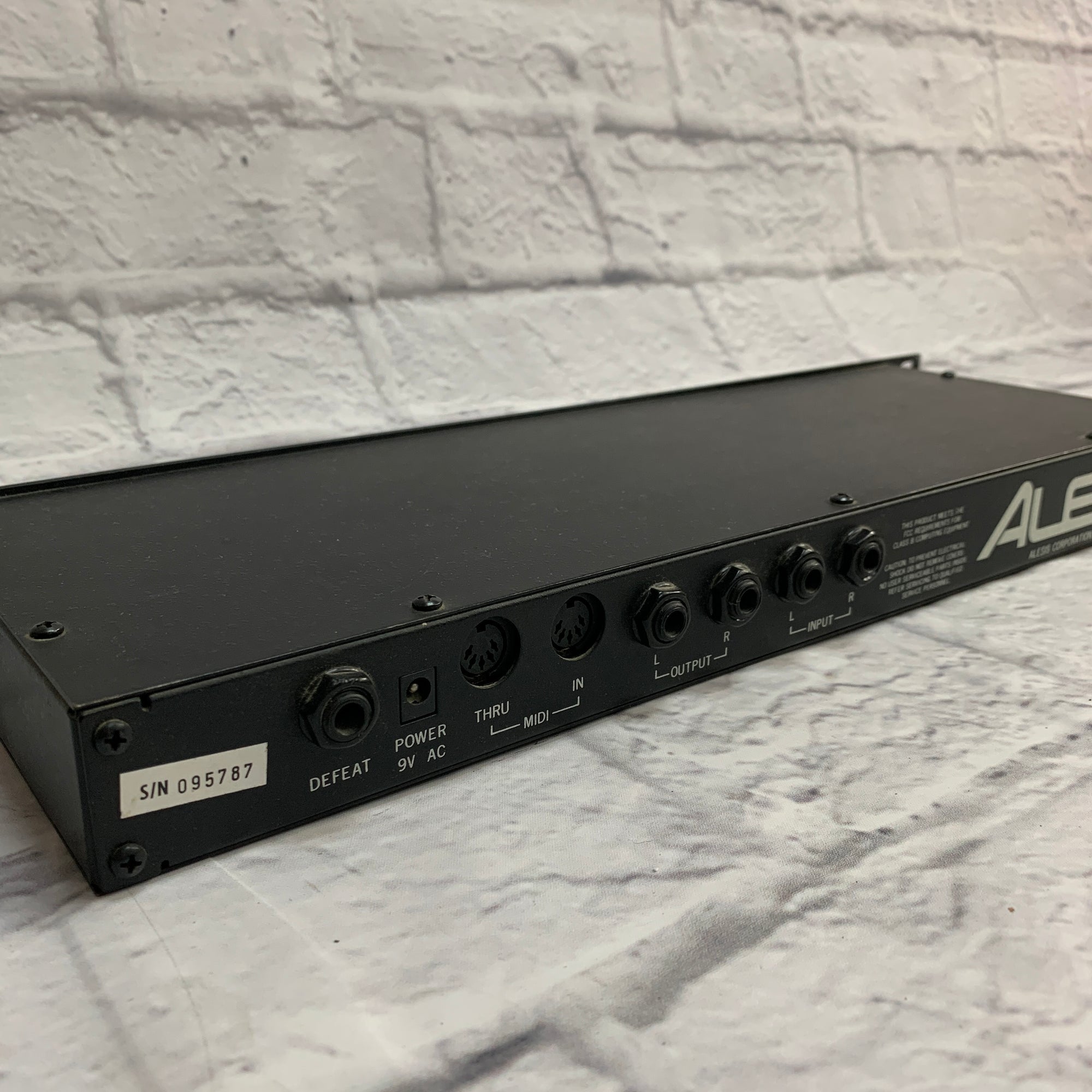 Alesis MidiVerb II Rack Reverb Unit - Evolution Music