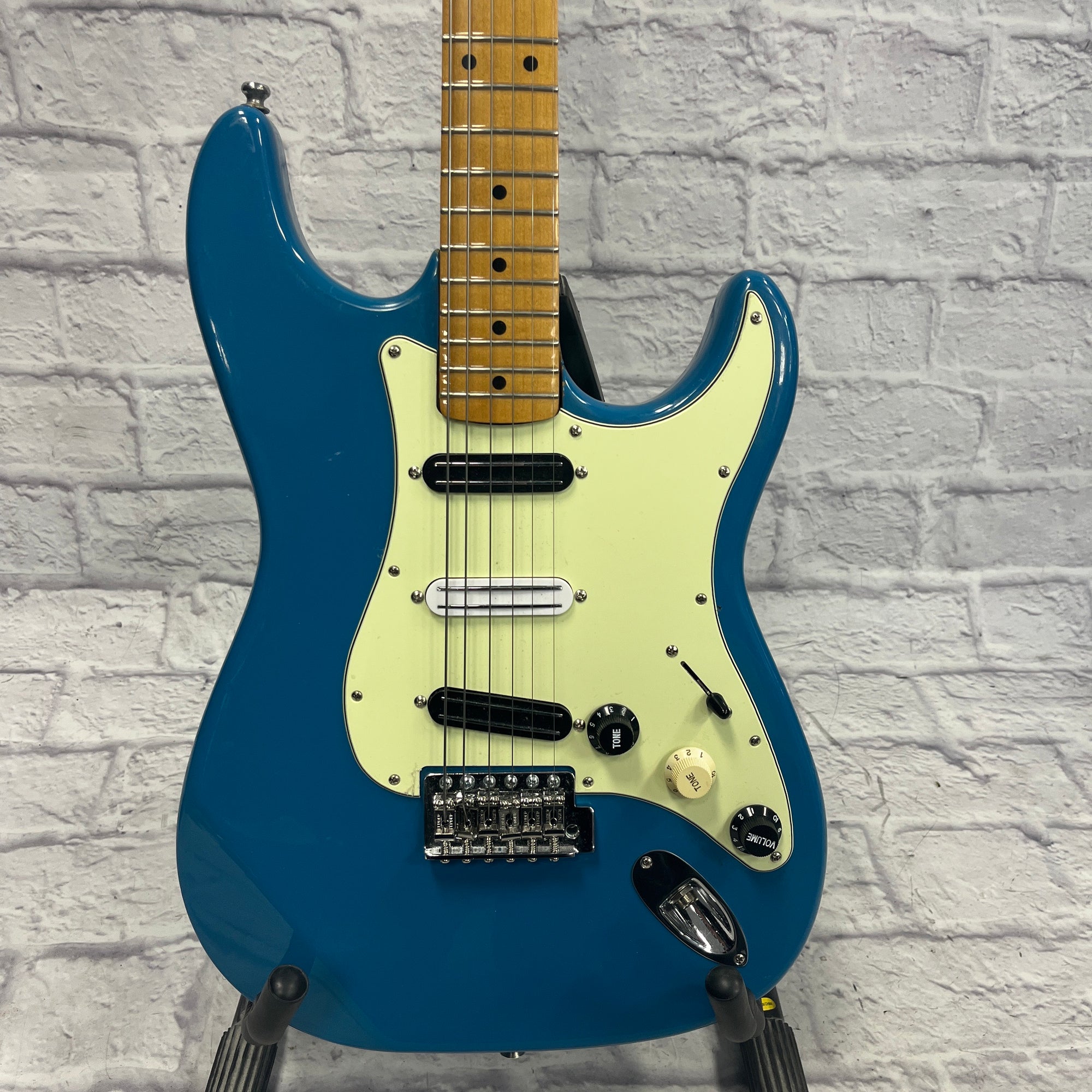 Unknown Partscaster Strat with Fender Neck Electric Guitar CONSIGNMENT ...