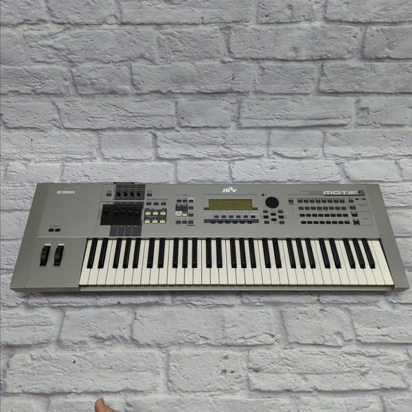 Yamaha Motif 6 Keyboard Synth Workstation - Evolution Music