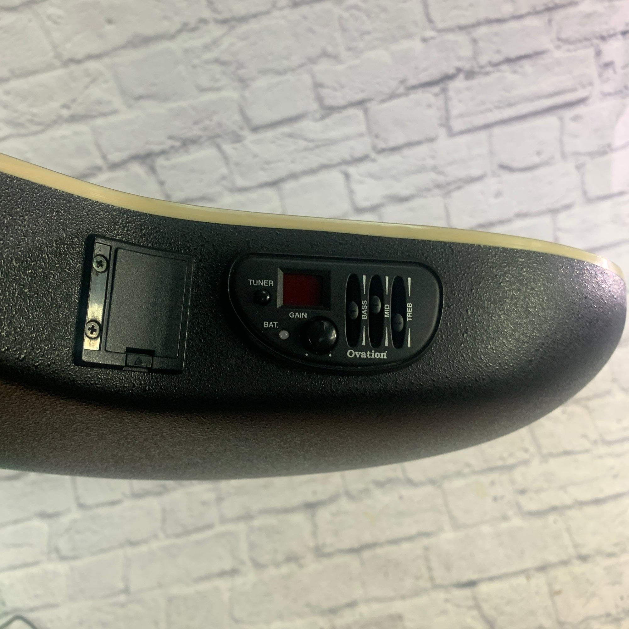 Ovation Celebrity GC057 Acoustic Guitar - Evolution Music