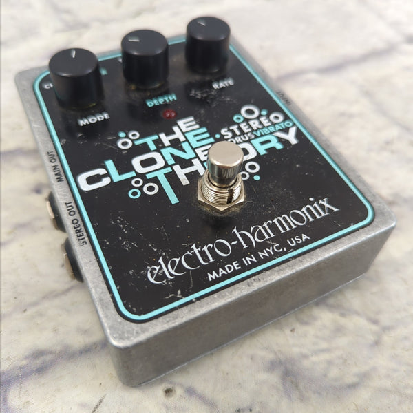 Electro-Harmonix The Clone Theory Chorus Pedal - Evolution Music