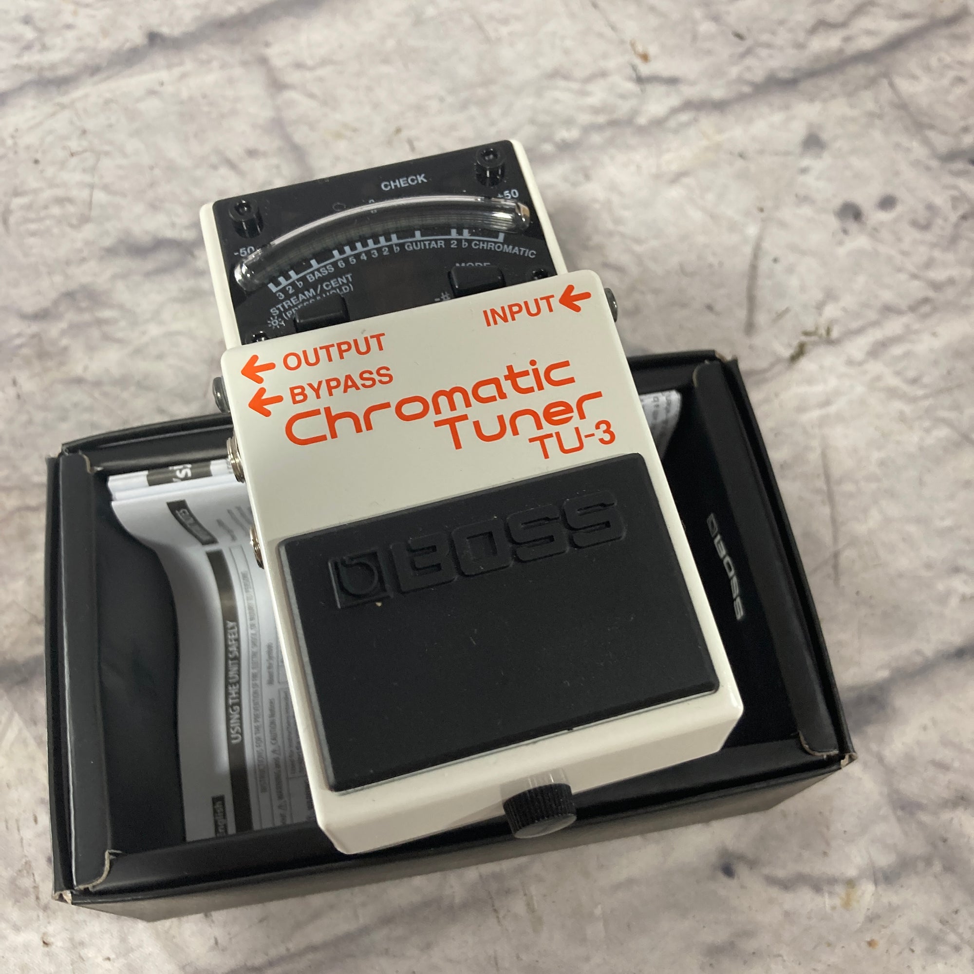 Boss Chromatic Tuner TU-3 Pedal - Evolution Music
