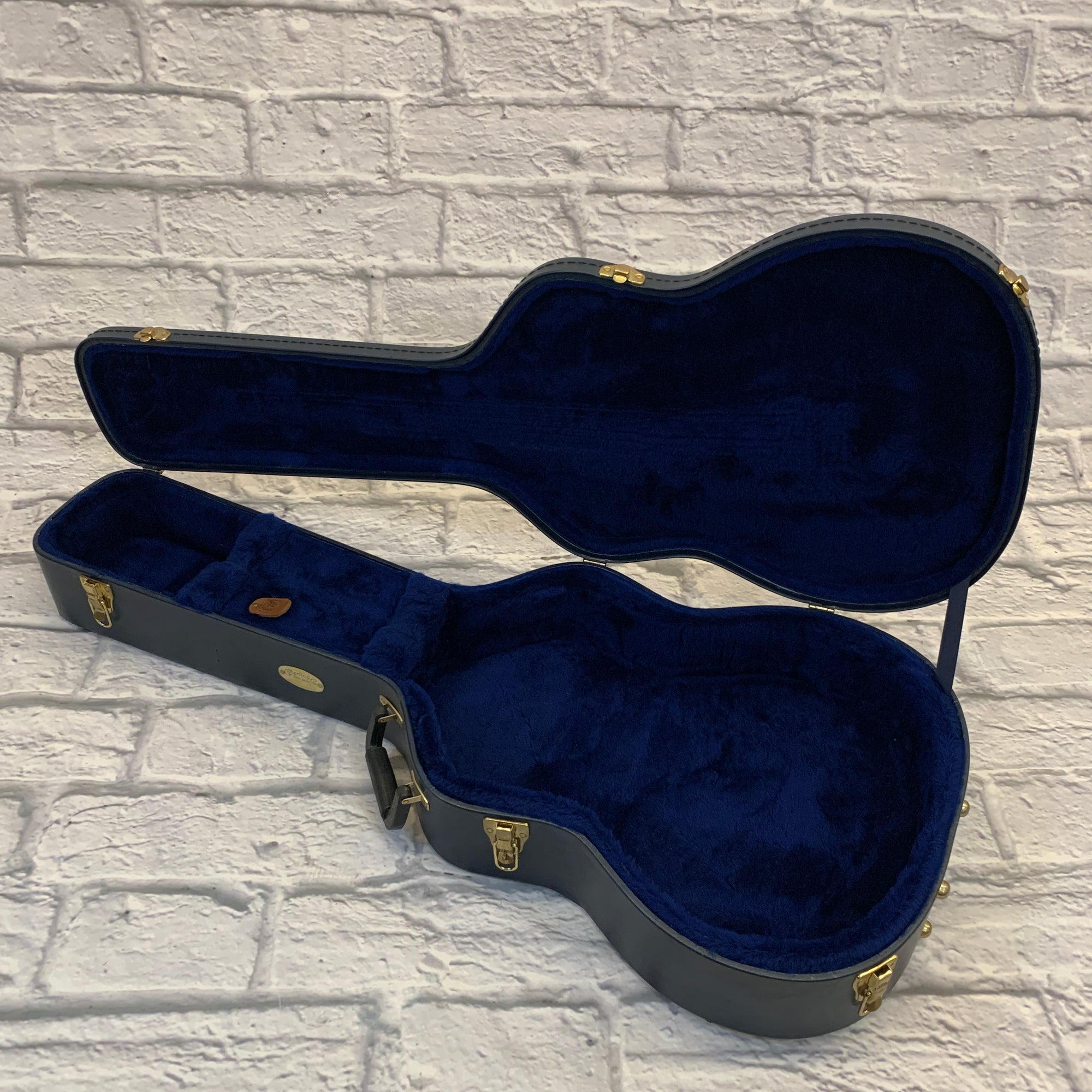 Martin Acoustic Hard Case Blue - Evolution Music