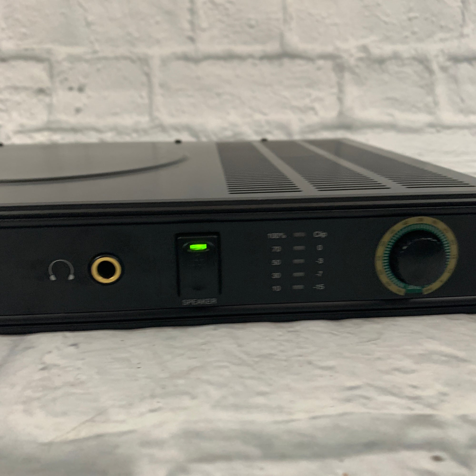 Samson Servo 120 Stereo Rackmount Power Amplifier - Evolution Music