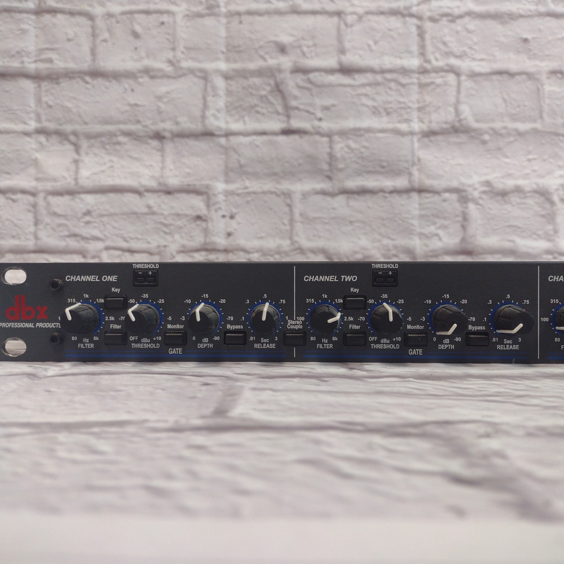 DBX 1074 Quad Gate - Evolution Music