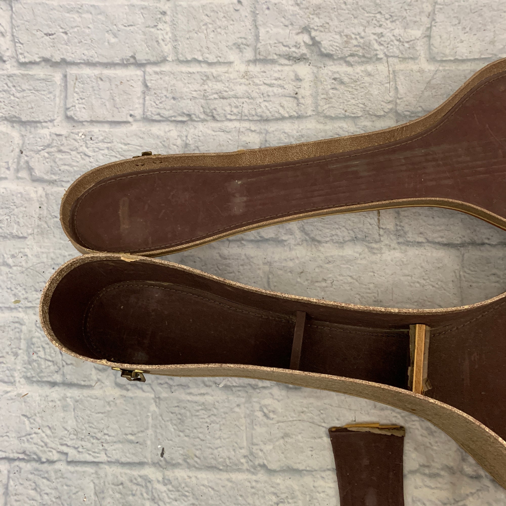 Vintage Tan Chipboard Parlor Guitar Case - Evolution Music
