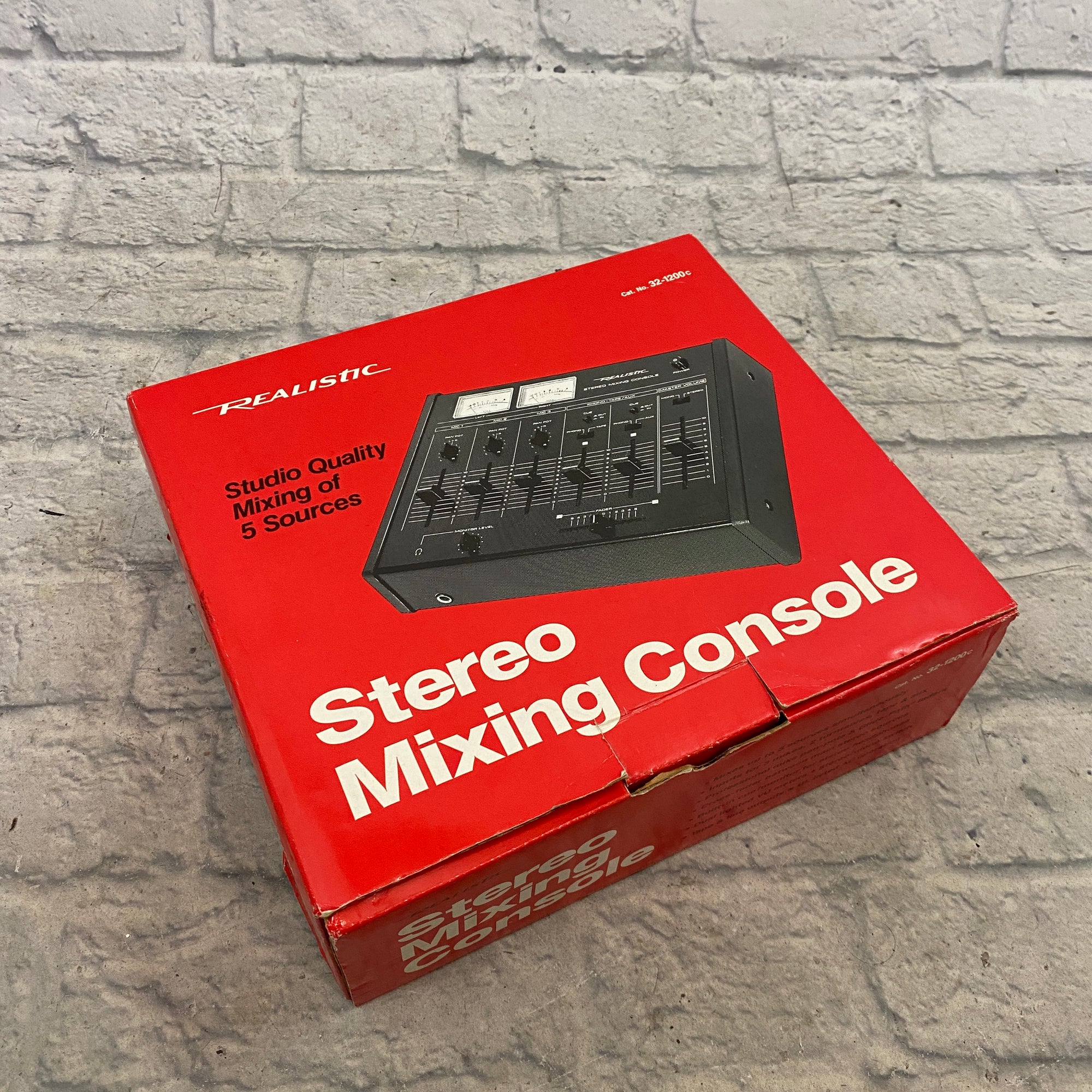 Realistic 32-1200C Stereo Mixing Console - Evolution Music