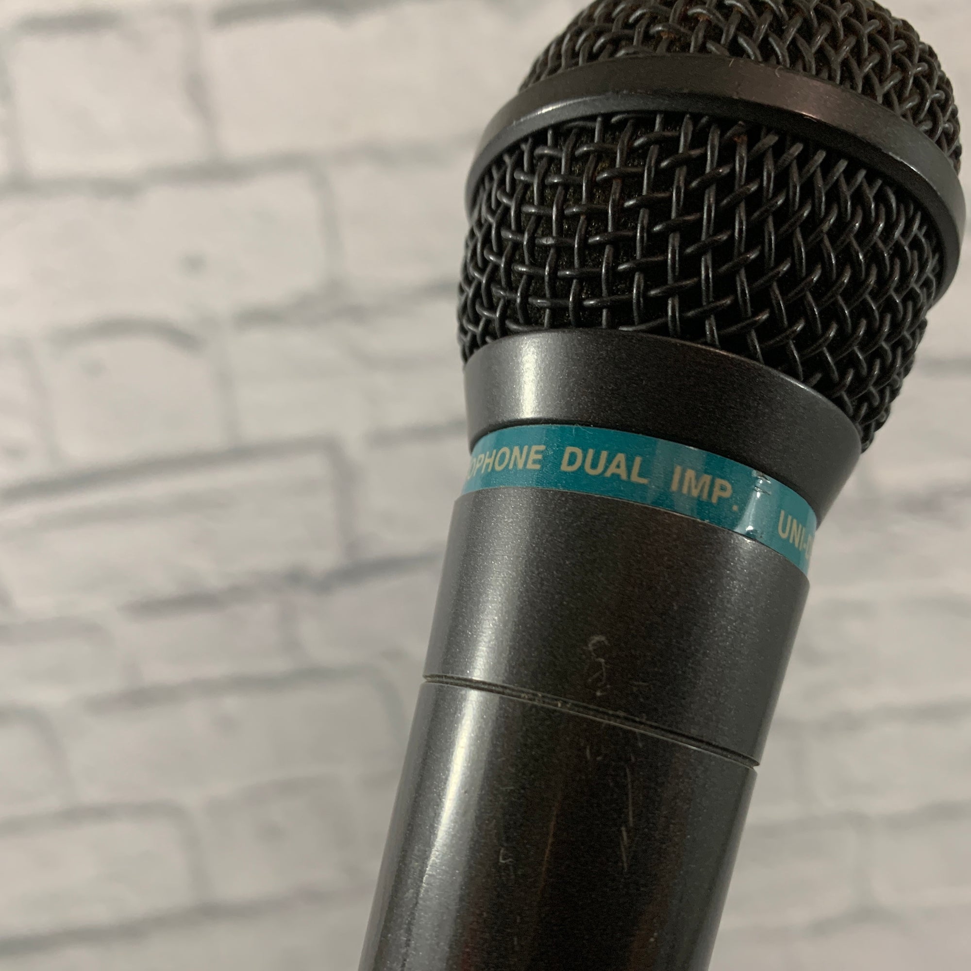 Apex 750 Dynamic Microphone - Evolution Music