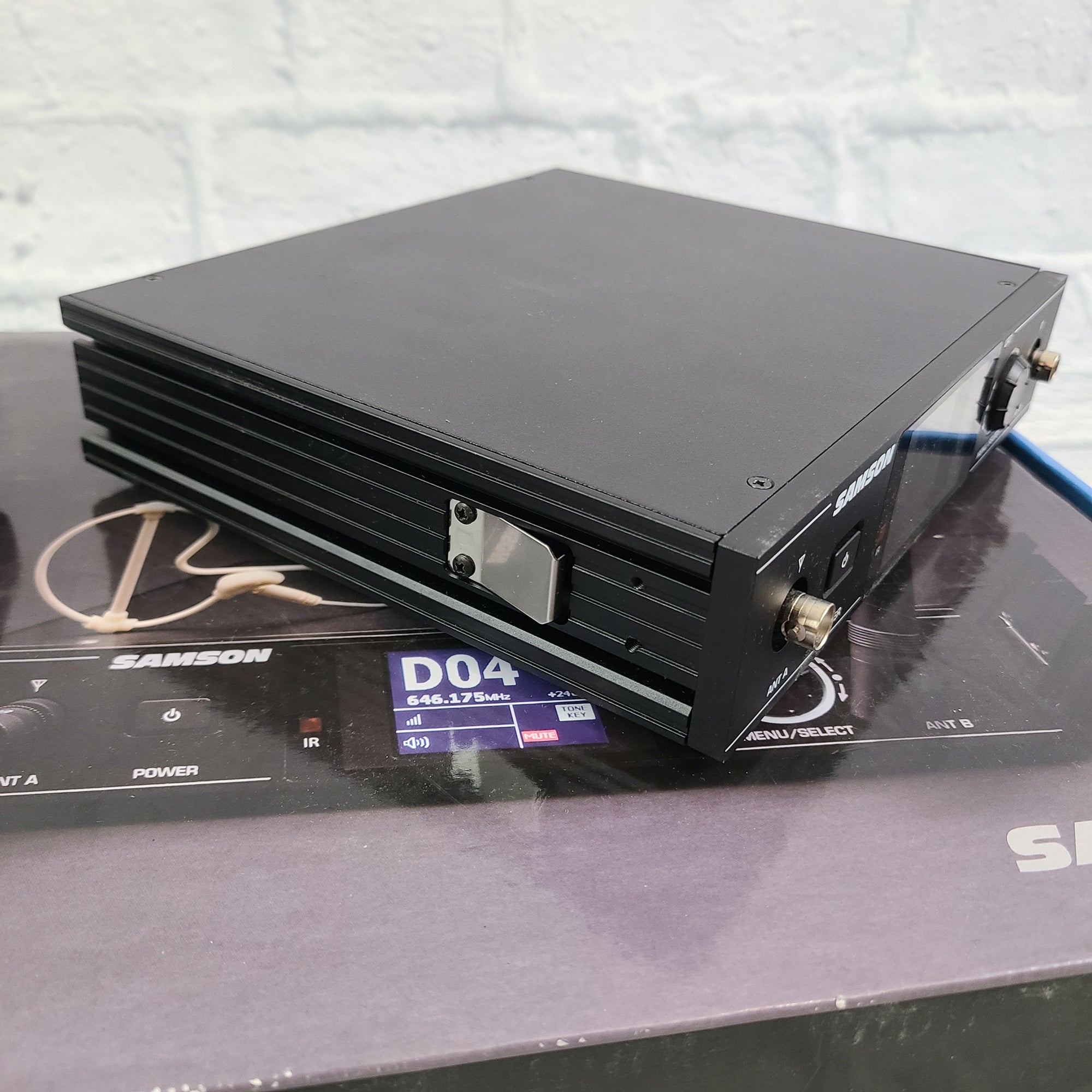 Samson SynthSeven Earset System - Evolution Music