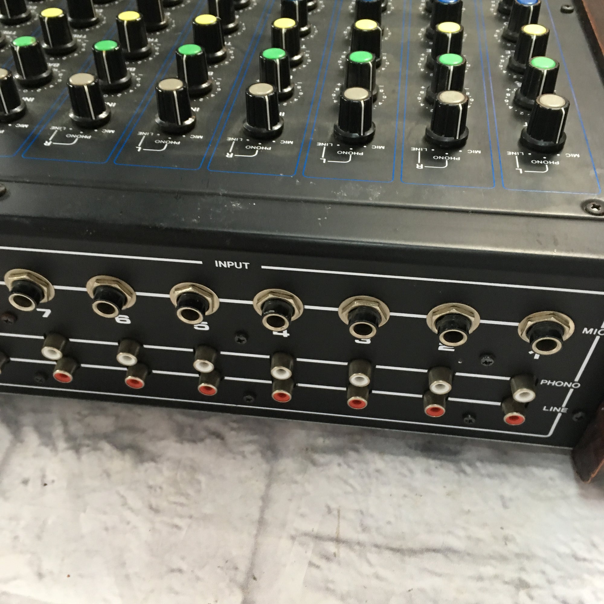 Pyramid PR-8800 Echo 8 Channel Passive Mixer - Evolution Music
