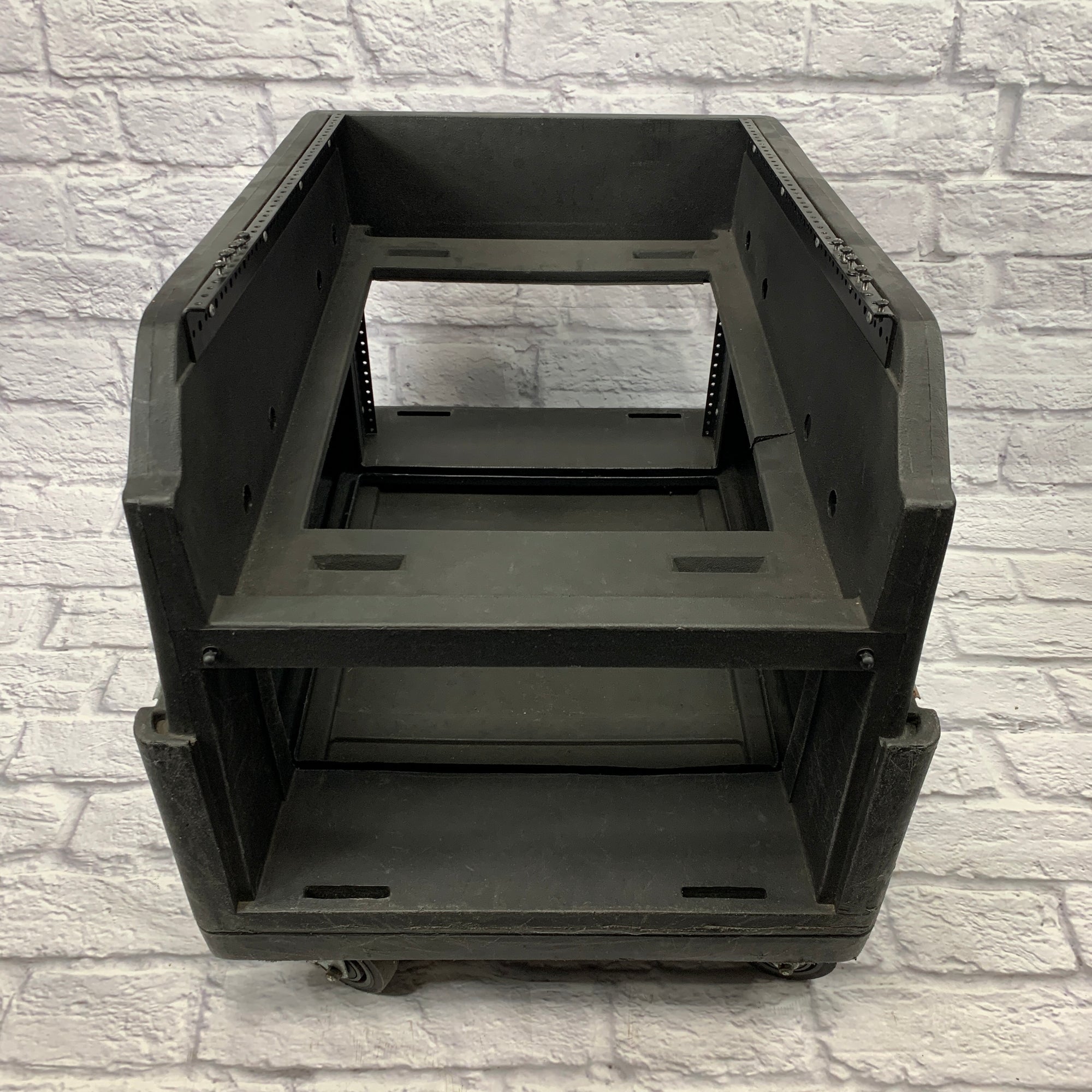 SKB Gig Rig Rolling Tour Case - Evolution Music