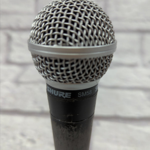 Shure SM58 Dynamic Microphone - Evolution Music