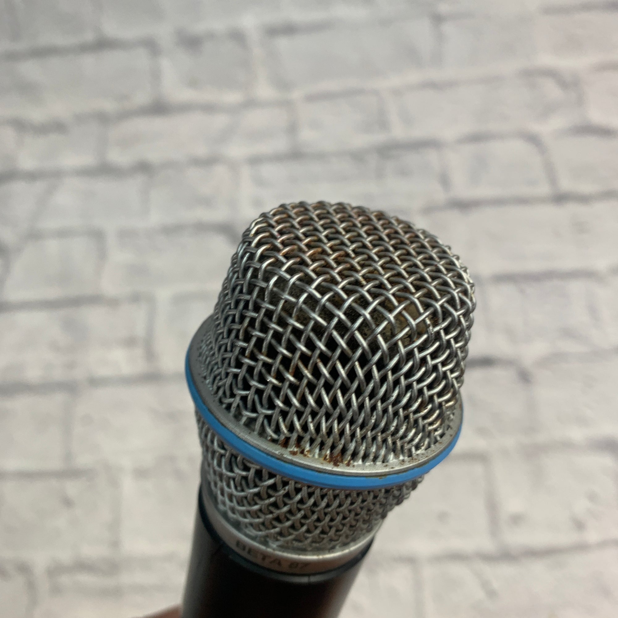 Shure Beta 87 Wireless Microphone - Evolution Music